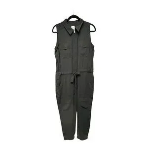 CAbi | Pants & Jumpsuits | Cabi 5944 Caper Jumpsuit Black Spring 22 ...